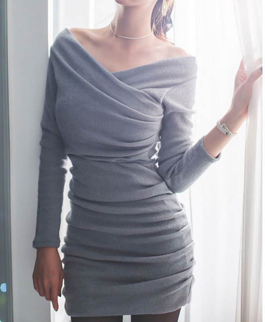 Fashion Cute Show Body V Dress on Luulla